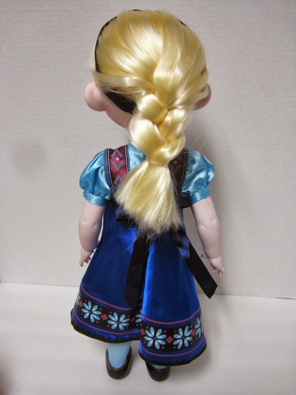 Never Grow Up: A Mom's Guide to Dolls and More: Disney Store Toddler ...