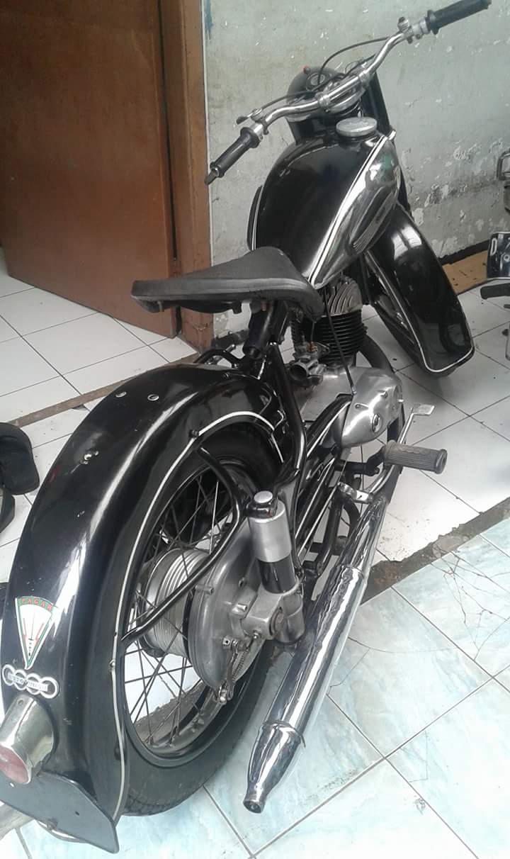 Jual Motor Antik DKW RT250 - LAPAK MOBIL DAN MOTOR BEKAS