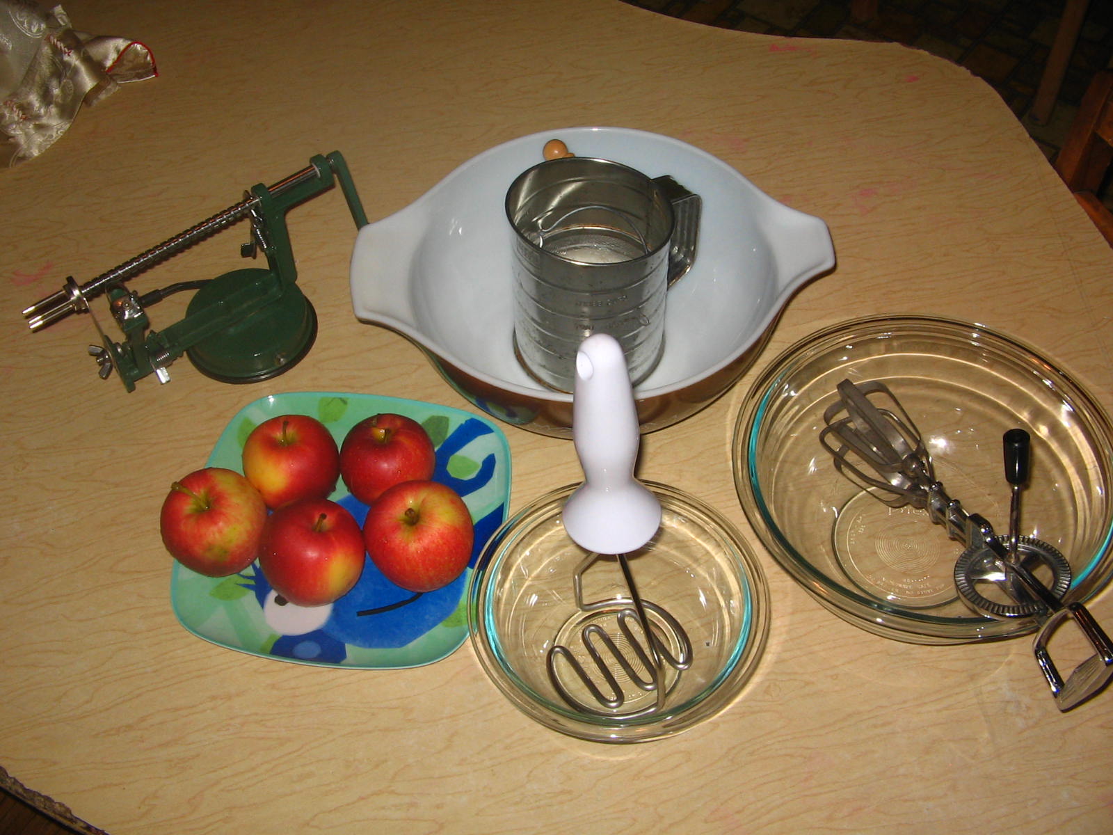 art and soul preschool: September Fun with Apples