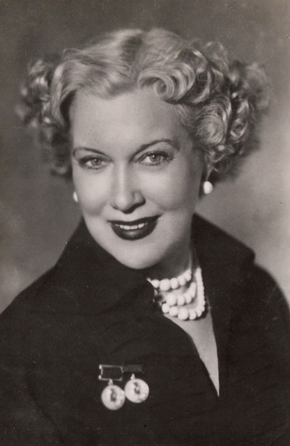 ! I love eclairs !: From Russia with Love: Lyubov Orlova