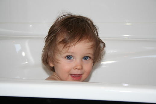 Annas Adventures: Jakob and Isaks first bath together...