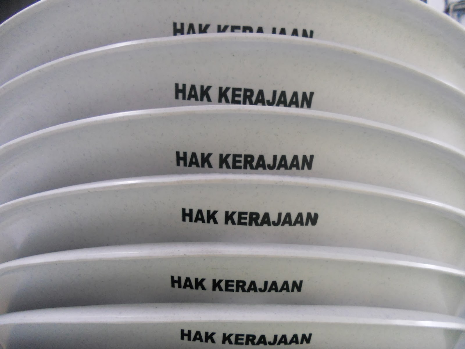 Kerusi Plastik | Plastic Chairs