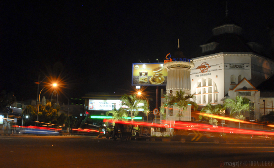 Dmagz Photogallery: Night View of Medan | Street Photography