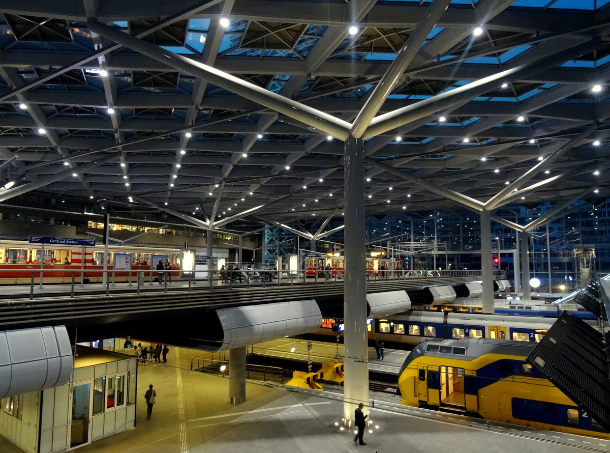 TRAVEL AND LIFESTYLE DIARIES - : Netherlands: The New Den Haag Centraal ...