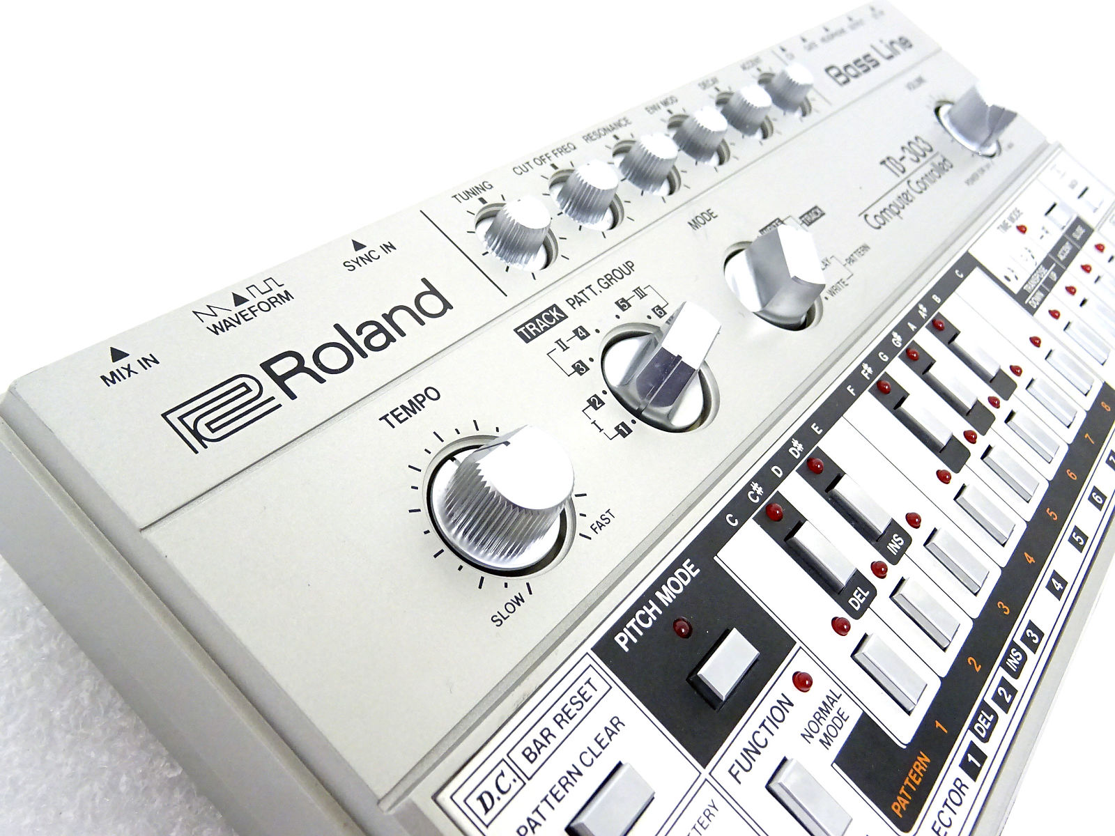 MATRIXSYNTH: Roland TB-303 Bassline Classic Vintage Analog Bass ...