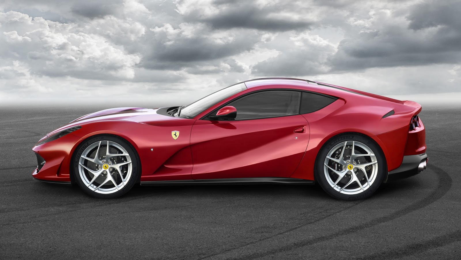 Addio F12berlinetta, ciao Ferrari 812 Superfast : Autoblog Uruguay ...