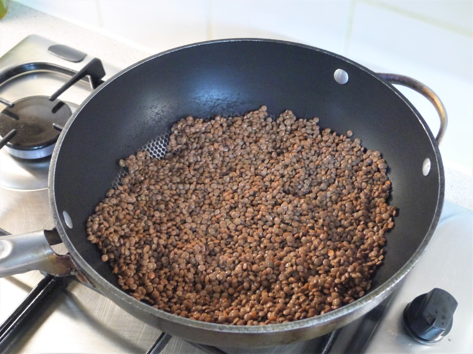 This Muslim Girl Bakes: Brown Daal.