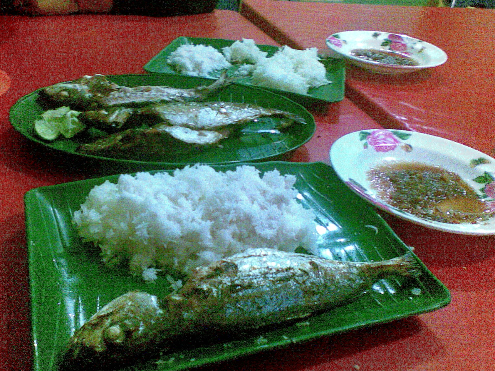 Istimewa: PULUT & IKAN BAKAR....