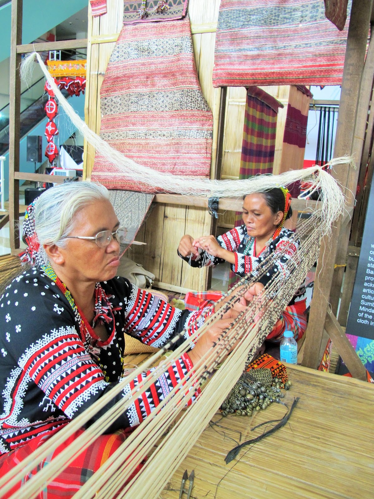 Gridcrosser: Native Mindanao Textiles Add Colors to Cotabato City's ...