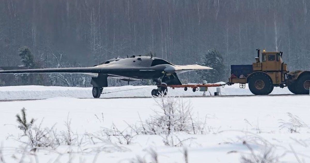 El nuevo drone de combate ruso 'Hunter-B' es una gigantesca bestia más ...
