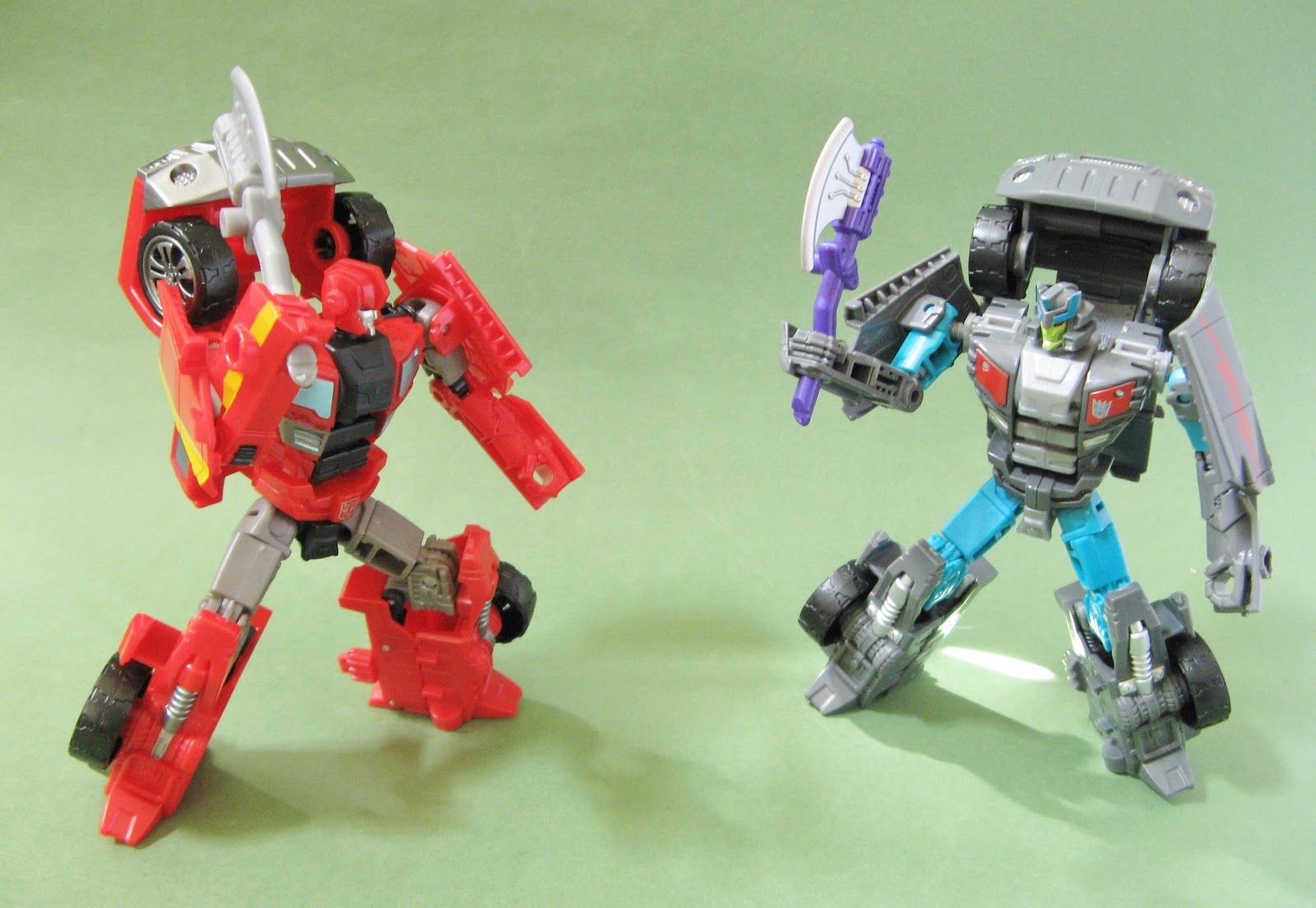 Transformers Generations Combiner Wars Deluxe class IRONHIDE IDW 變形金剛世代 ...