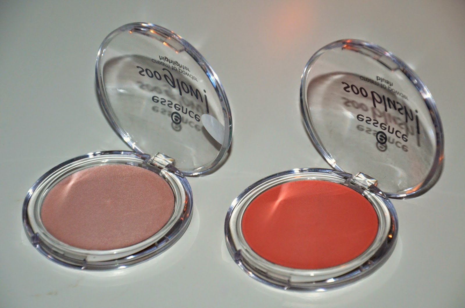 World Full of Polish: Essence Cream to Powder blush en highlighter