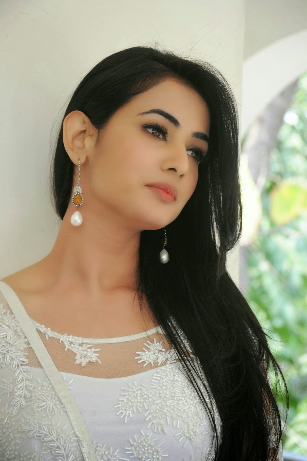 Actress Sonal Chauhan Latest PhotoShoot In White Dress Stills - Cine ...