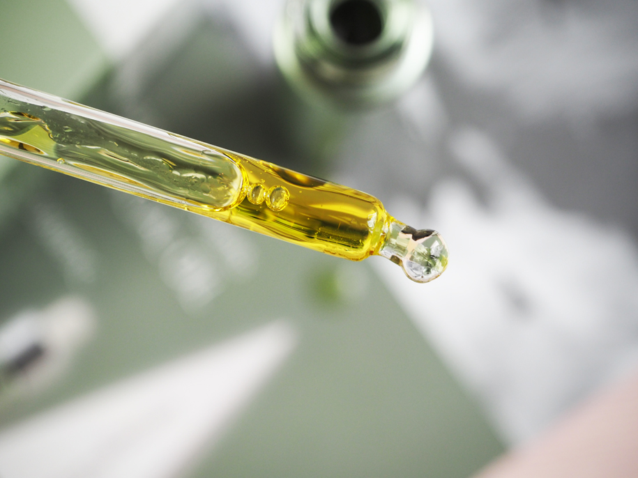 Wildhorn Fine Cosmetics Swiss Alpine Regeneration Facial Oil | unvmtest