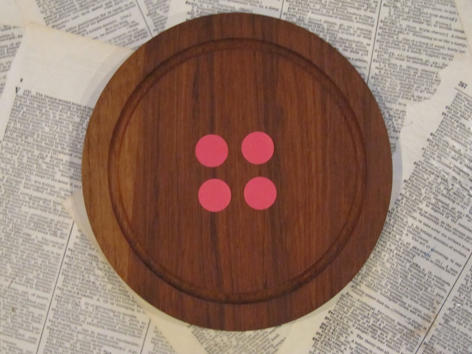 Sew Many Ways...: Jumbo Button Wall Decor...Sorry Mom!