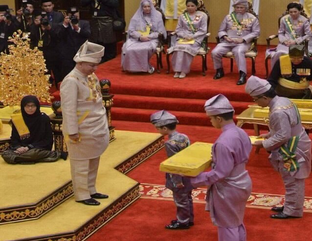 WARISAN RAJA & PERMAISURI MELAYU: YTM Raja Azlan Muzaffar Shah Ibni ...