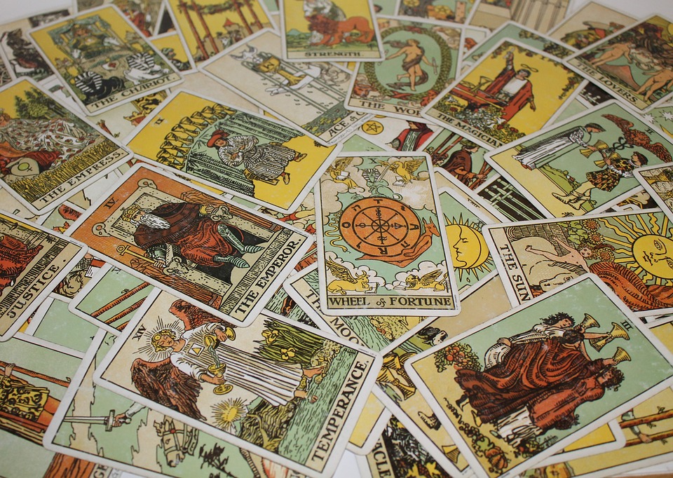 TAROT DE NENÉ: TEMAS ESOTÉRICOS.