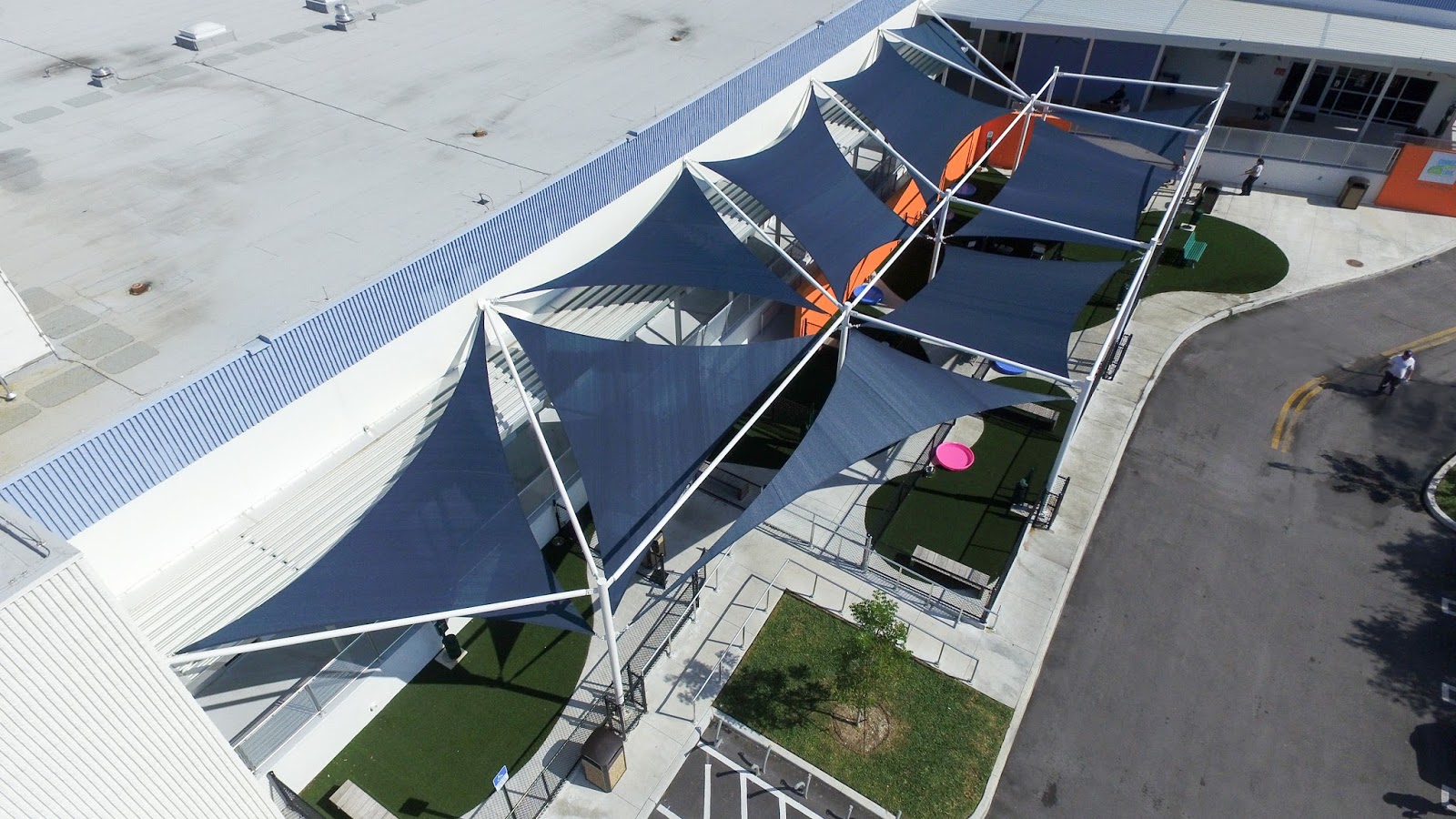 Tension sails structure: Function meets eye-catching design | ShadeFLA