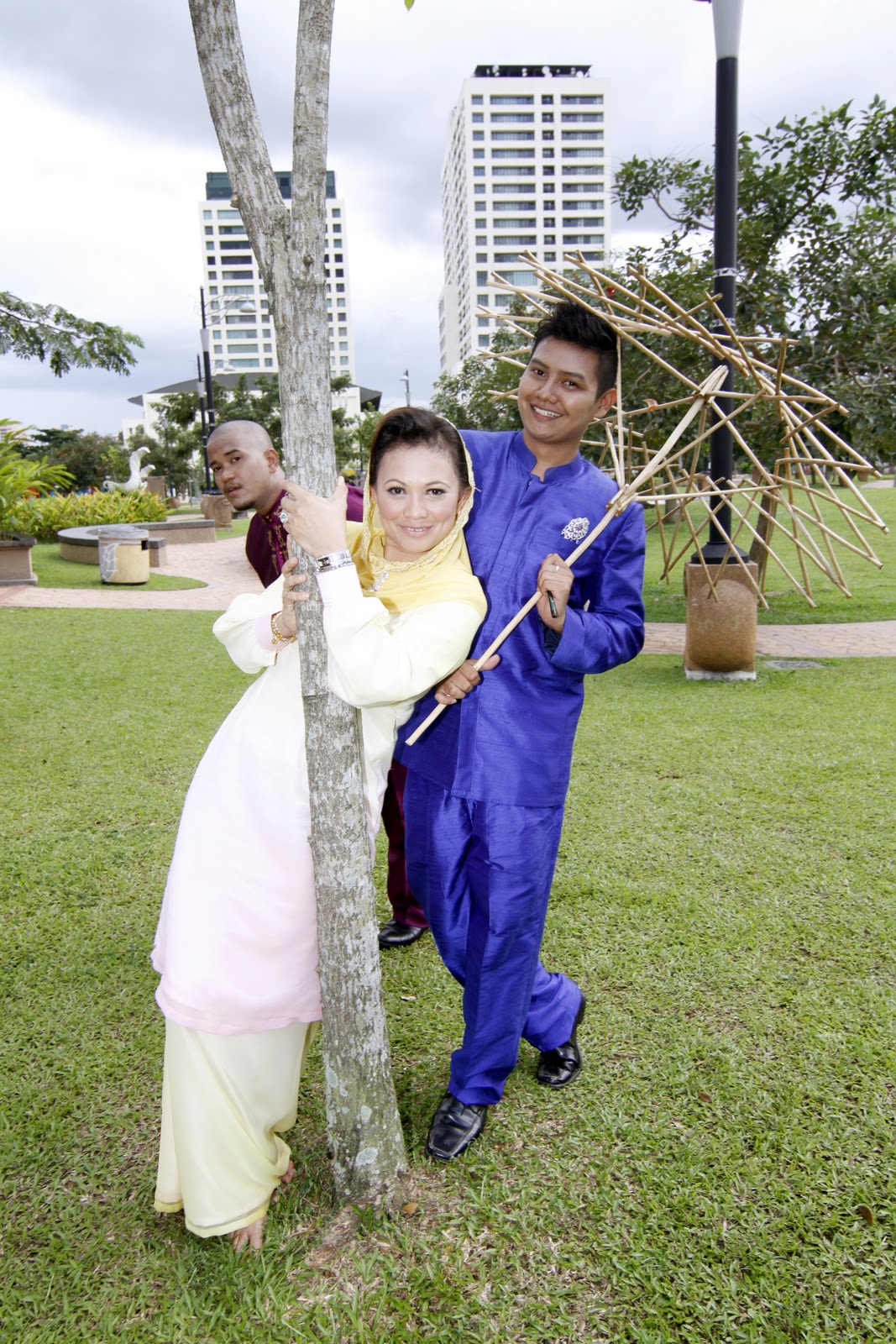 Perfectly Refined Resources: Wedding Azlan Meet Uncle Hussein (Azlan ...