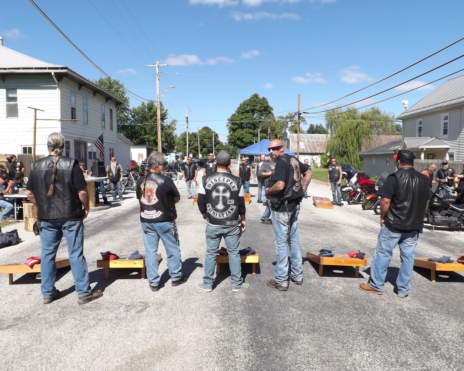 Lowrider In The Wind: Defiant Souls MC