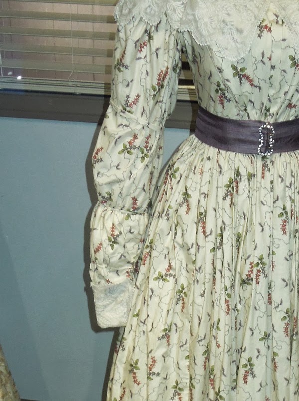 Amanda Seyfried's Cosette gown from Les Misérables on display ...