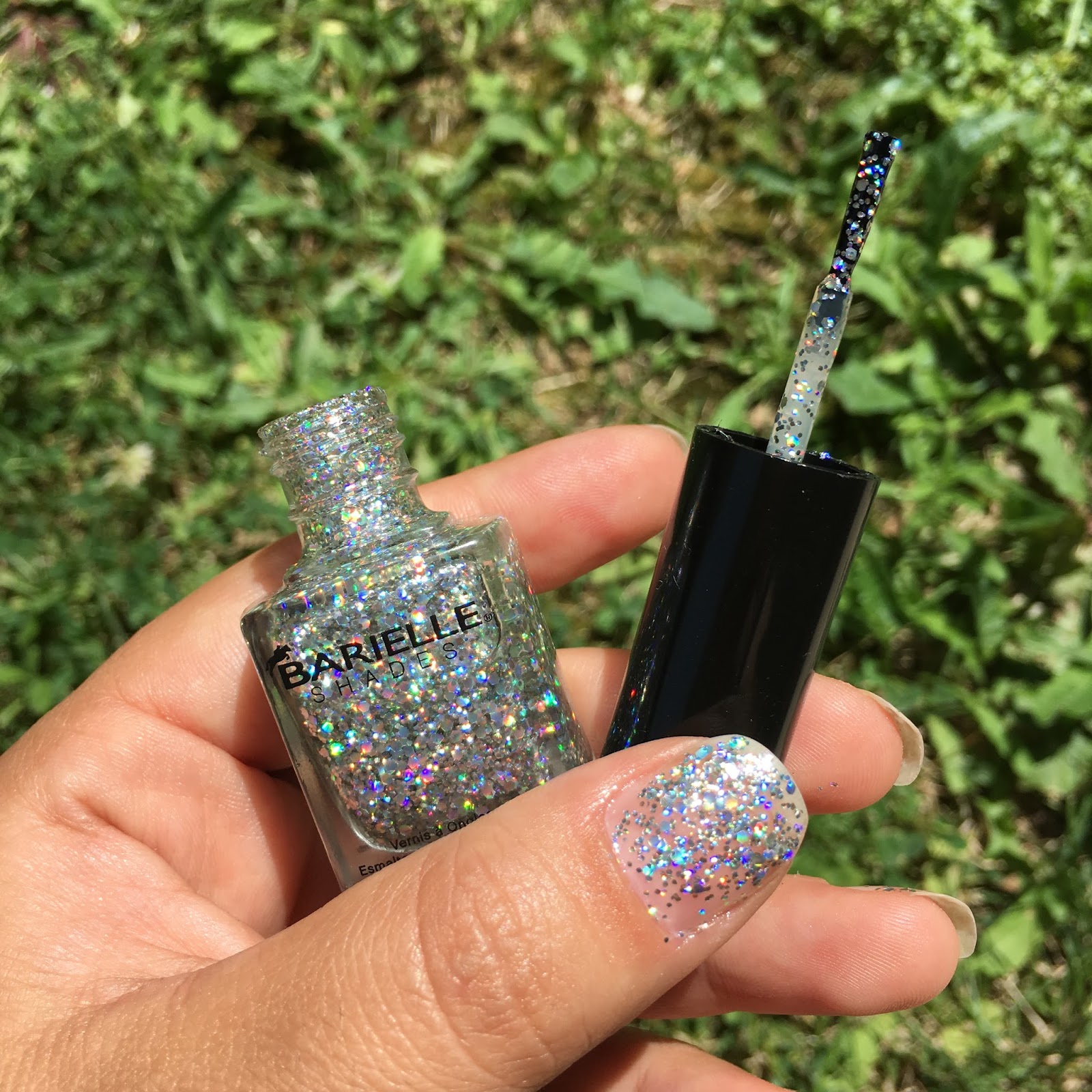 Gamze Çelikdemir: Barielle 5223 Starchild Simli Oje