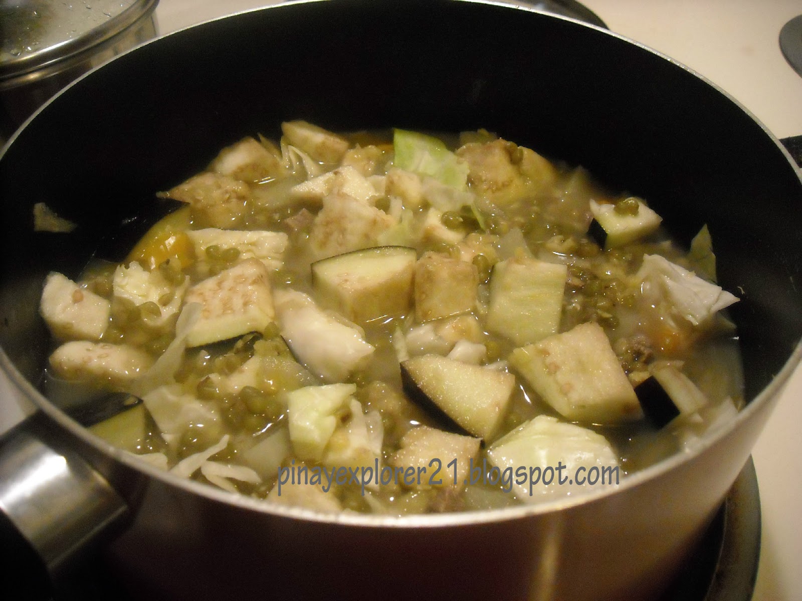 The Sweet Cuisinera: Ginisang Monggo Recipe