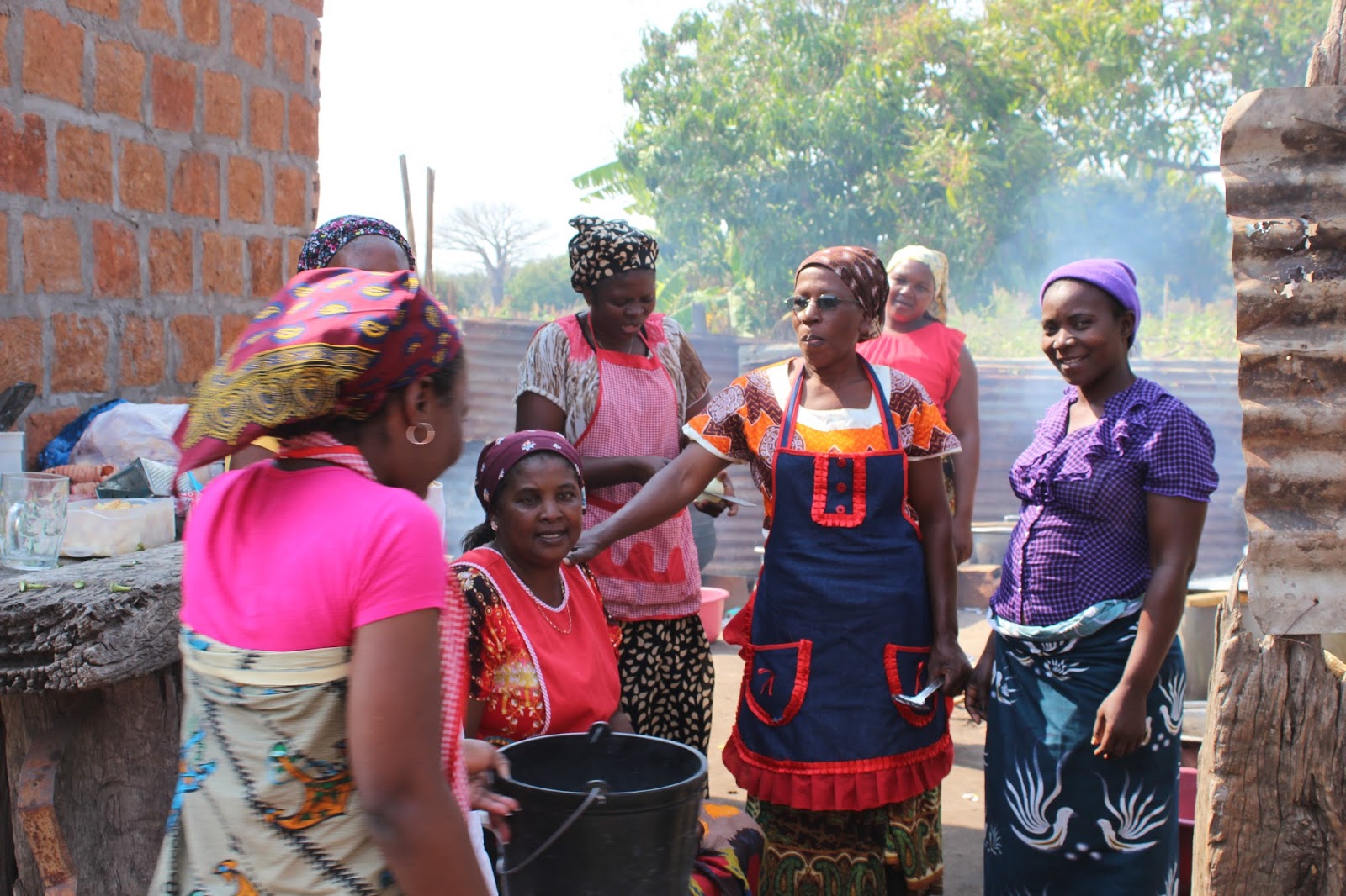 Maryangela's Venture to Mozambique: Amazing what a piece of cloth can do.