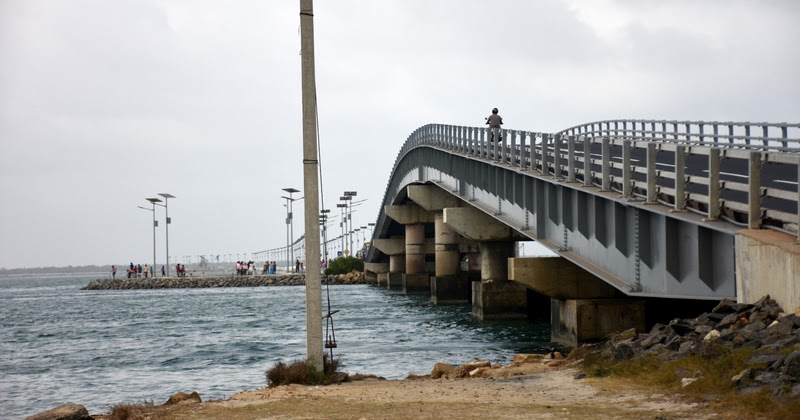 philipveerasingam: Sanguppiddy Bridge and road to Poonakary, Jaffna ...