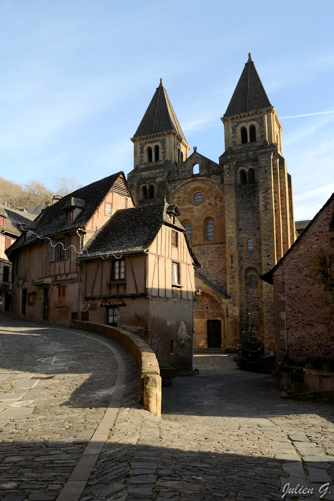 Coins du Monde: FRANCE - Occitanie - L'église abbatiale de Conques et ...