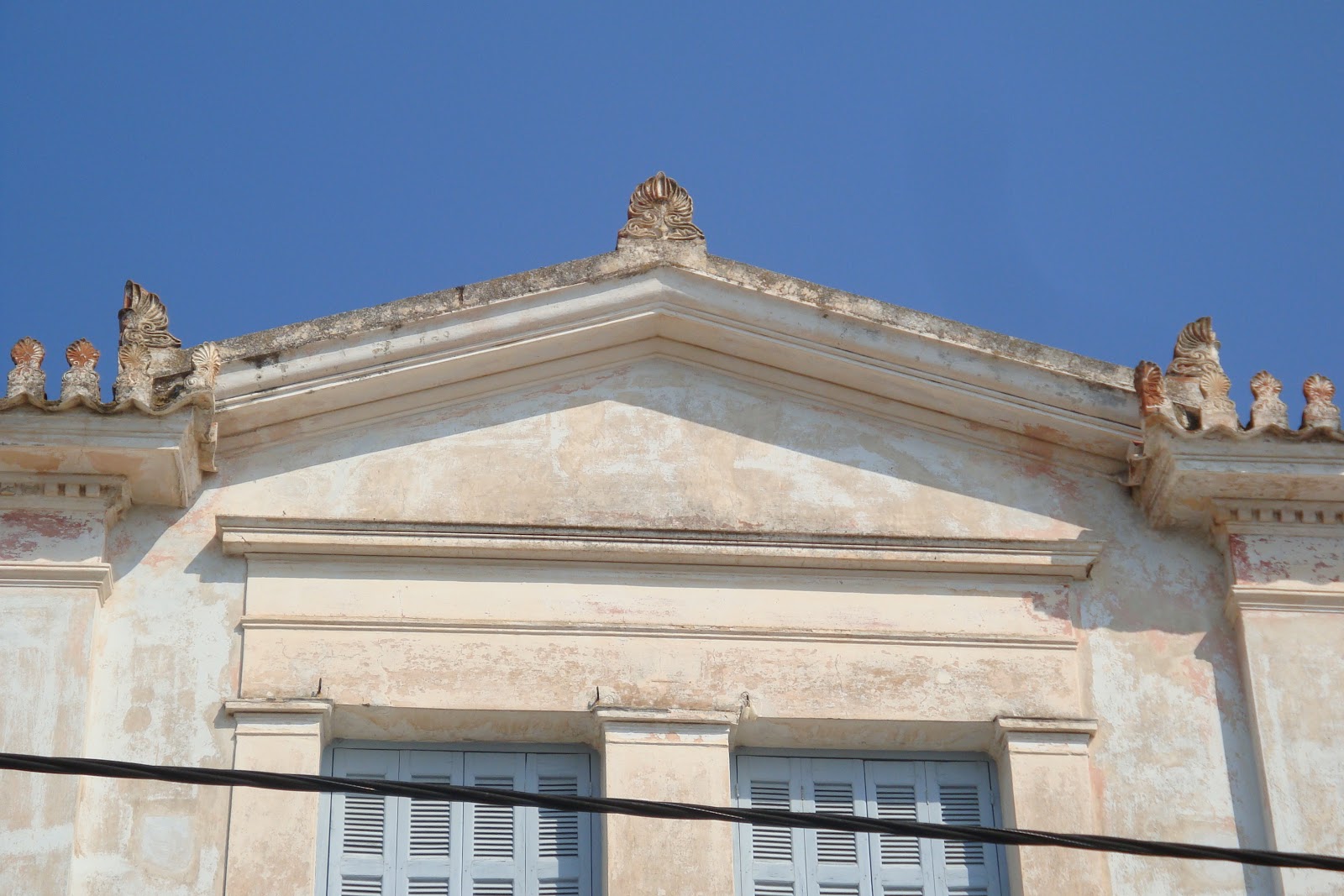 Συλλέκτες ακροκεράμων.: ΝΕΟΚΛΑΣΣΙΚΟΣ ΠΟΡΟΣ