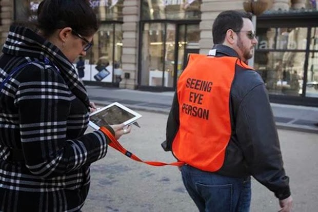 Study Confirms Texting While Walking can be Dangerous - Future Blow