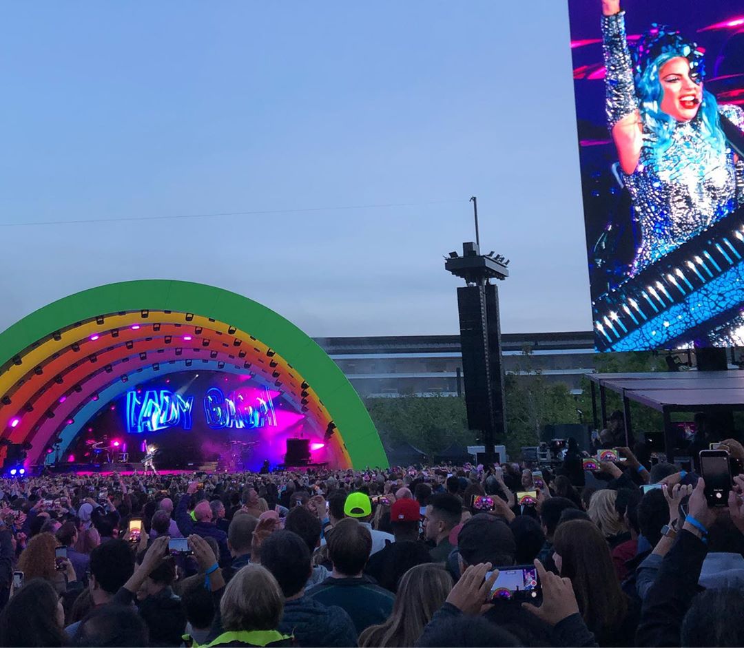 FOTOS/VIDEOS: ENIGMA - Live at the Apple Park in Cupertino, California ...