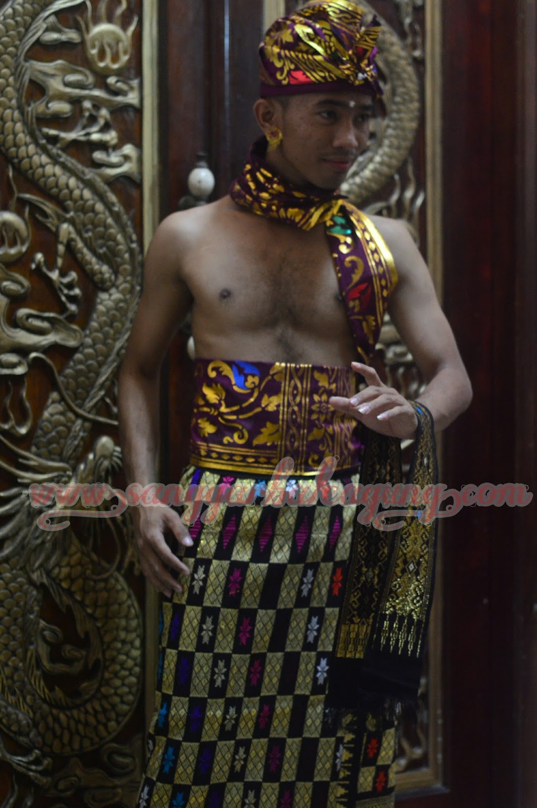 Penari Bali Surabaya: Tata Rias Penari Bali