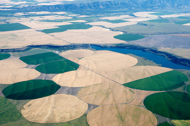 Center Pivot Irrigation: The Real Crop Circles ~ Kuriositas