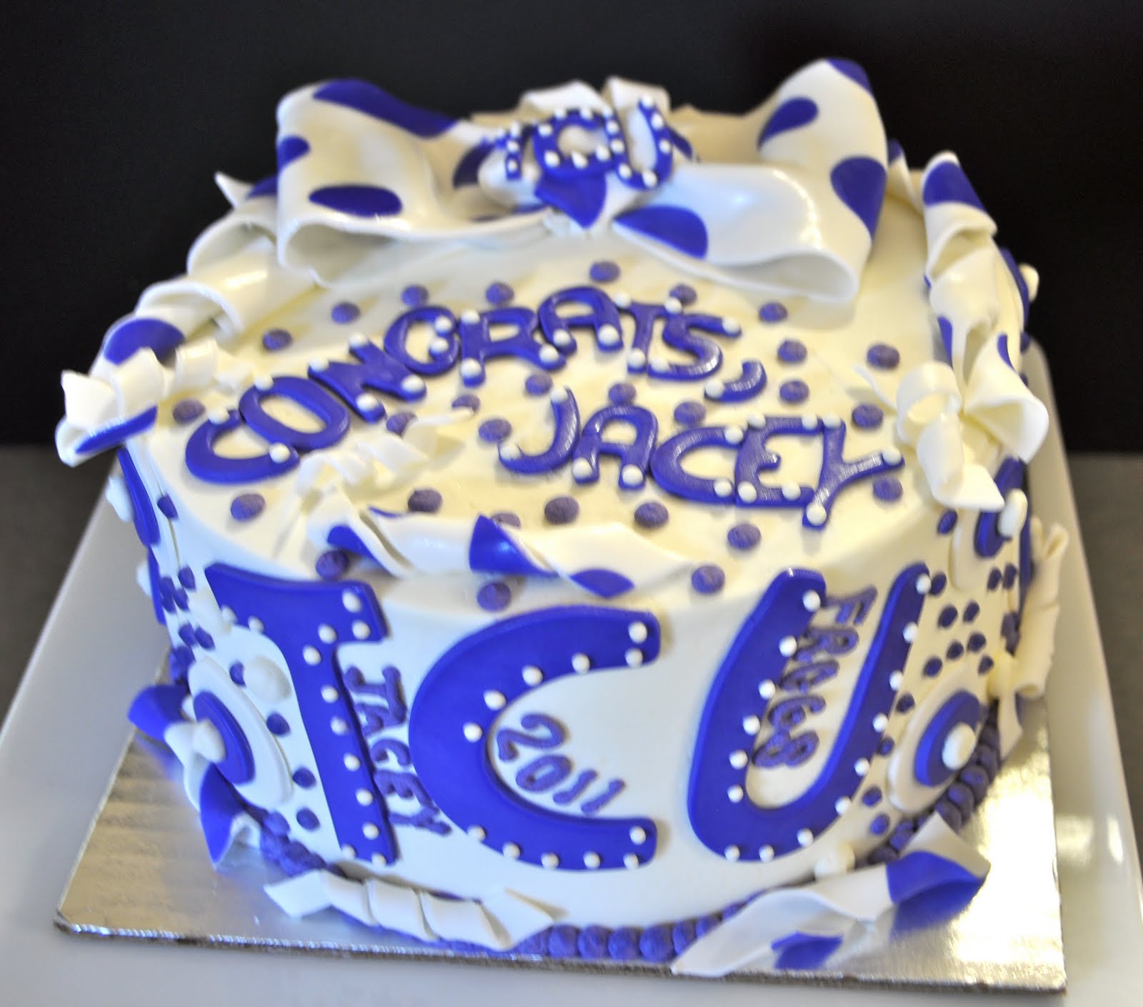 Leah's Sweet Treats: Polka Dot TCU Graduation Cake
