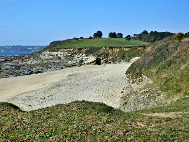 Mike's Cornwall: Walking Along Spit Beach, Cornwall