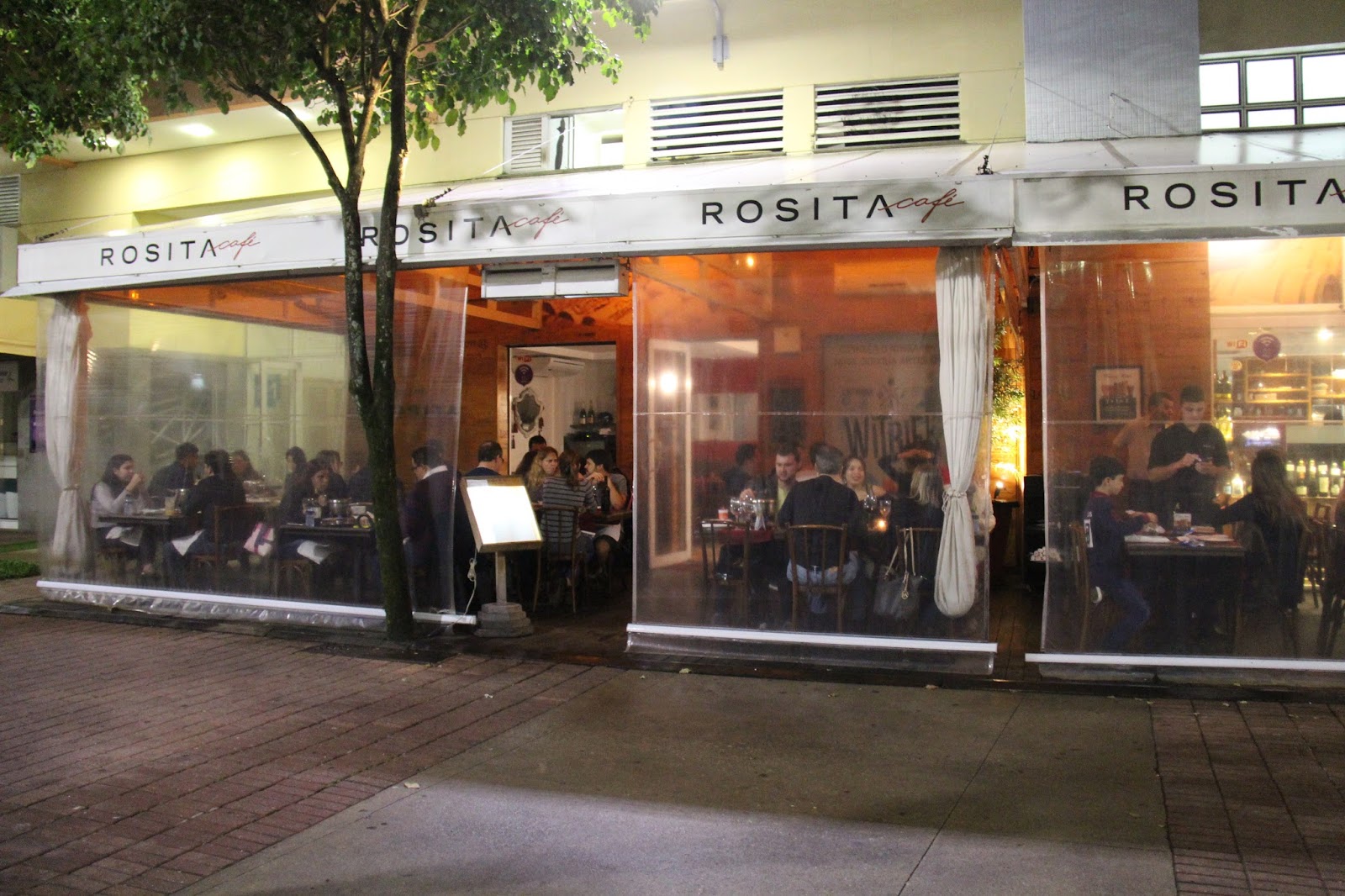 Festival de Fondue no Rosita Café: Um Escândalo de Gostosura ...