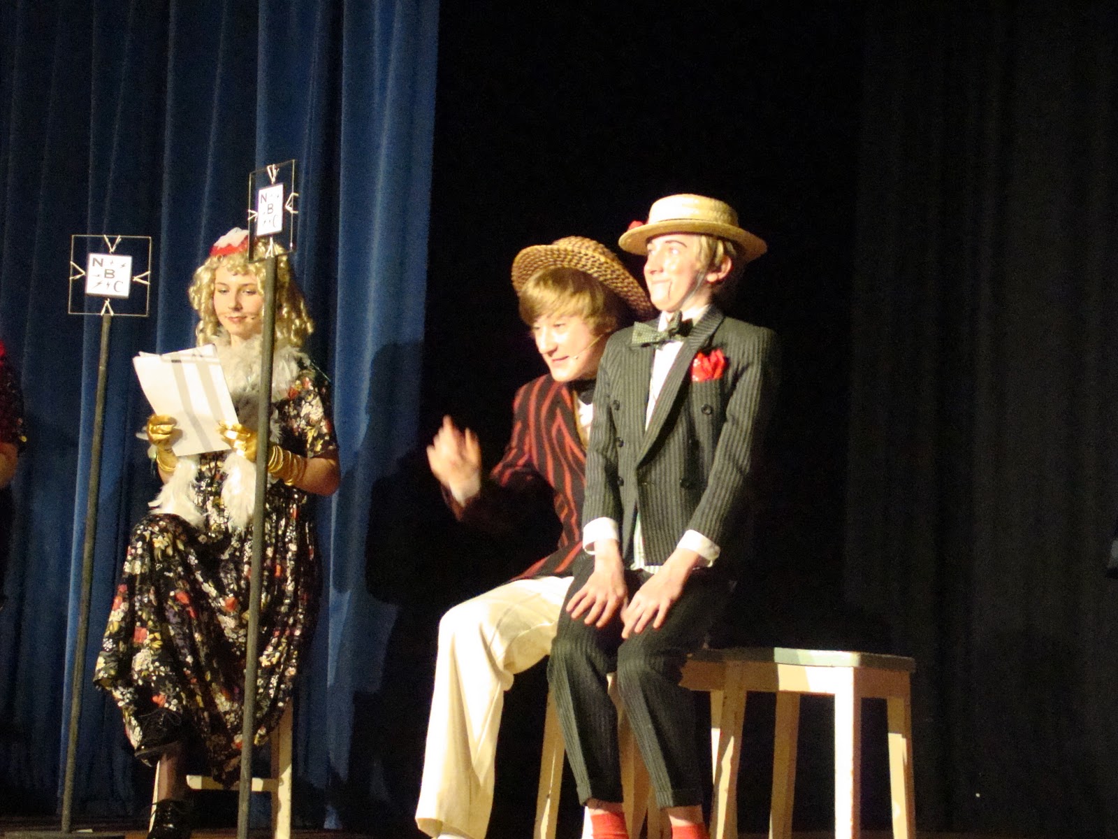Hitcham's Blog: Ex pupils star in 'Annie' at Thomas Mills High School