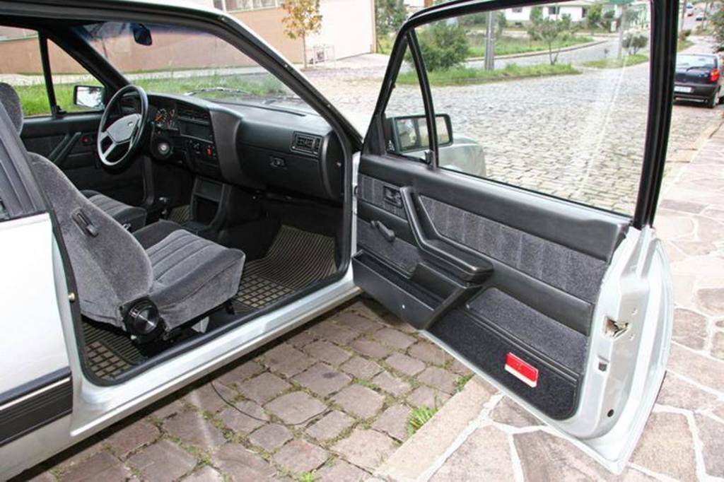 Monza SL/E 1989 1.8: fotos, consumo e especificações