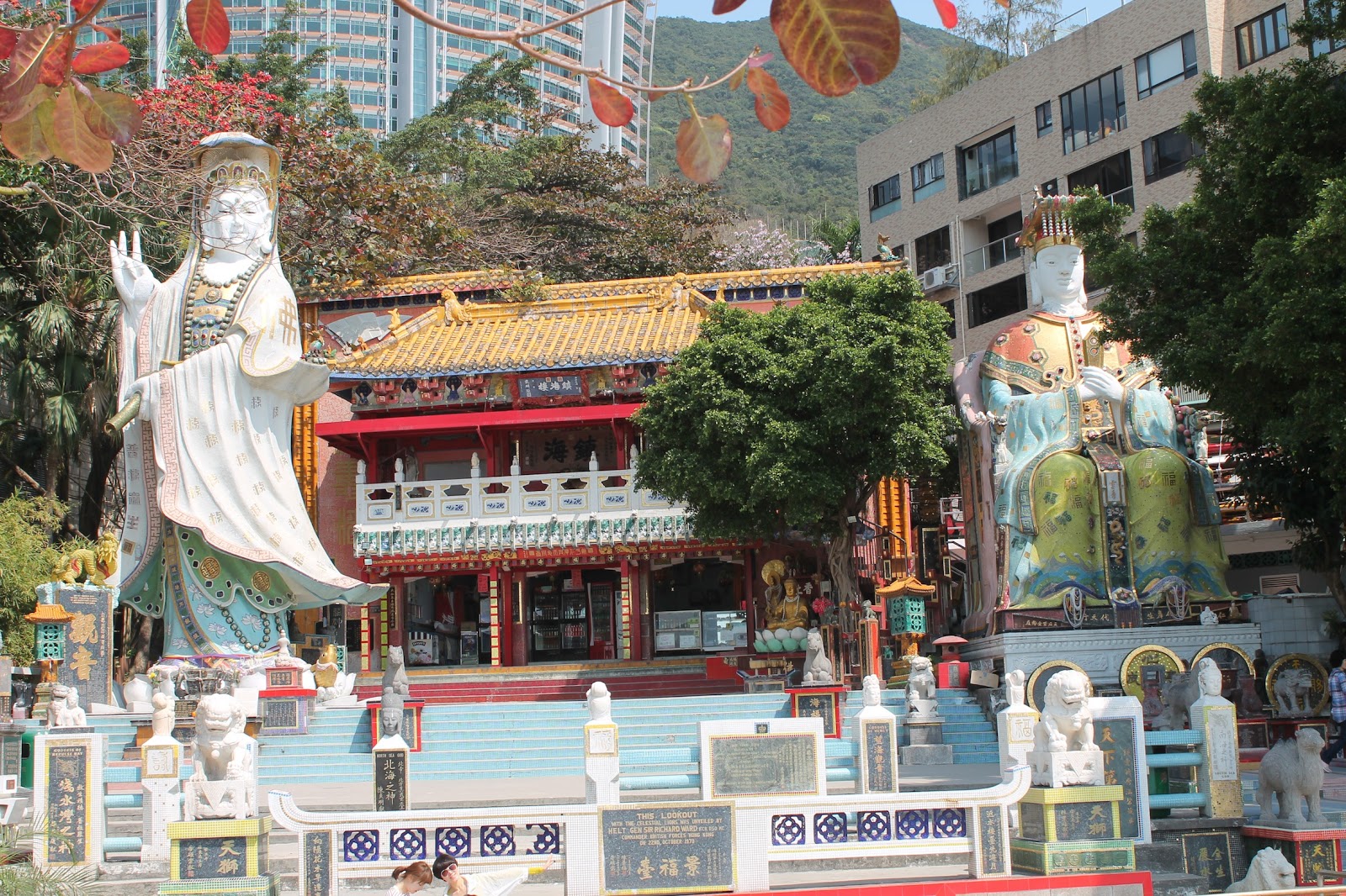 tim in phuket - visits Hong Kong: Tin Hua Temple