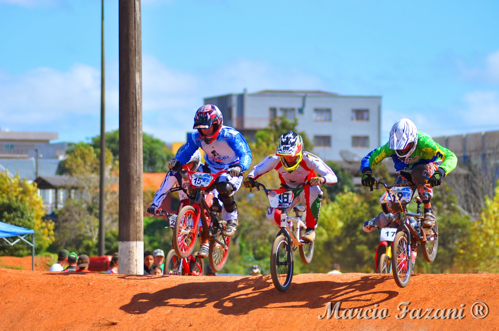 Federação Paranaense de Bicicross: 2º e 3º Bateria.... As fotos estão ...