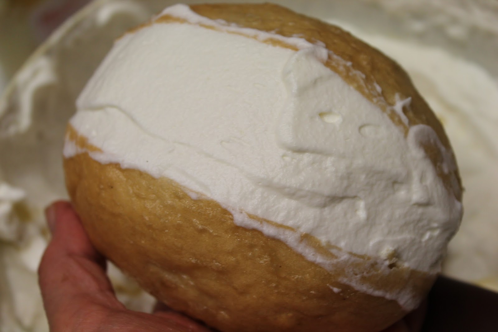 le tenere dolcezze di resy: Maritozzo romano con la panna...e le sue ...