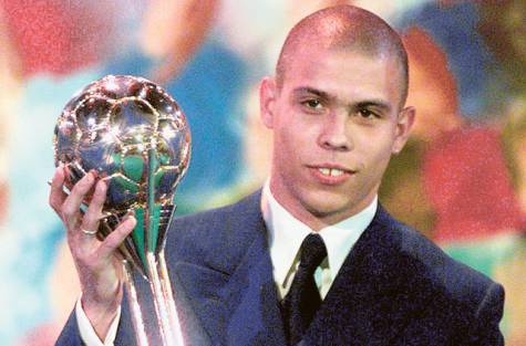 Oh!!! I like football: The History Of The Legendary Ronaldo