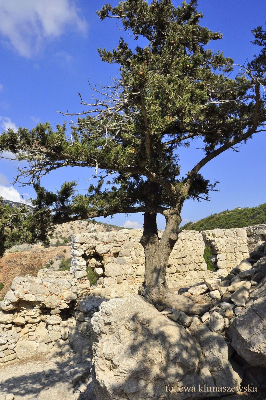 Naprzeciw SZCZĘŚCIU: Rodos - ruiny zamku Monolithos