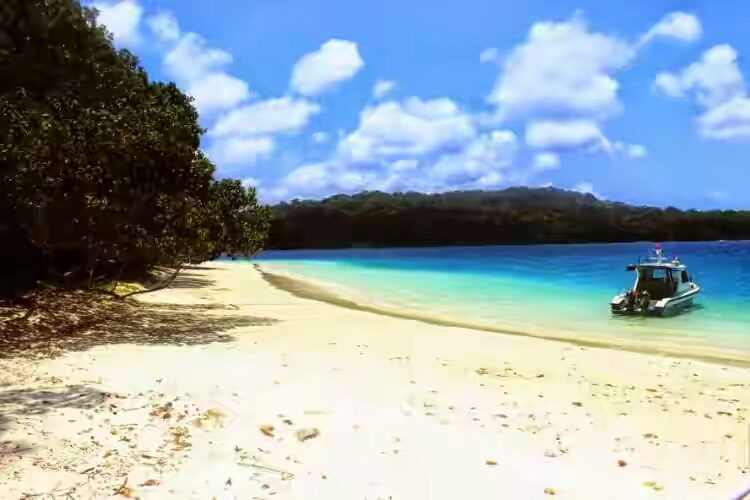 Wisata Taman Nasional Ujung Kulon - ZONA INFORMASI