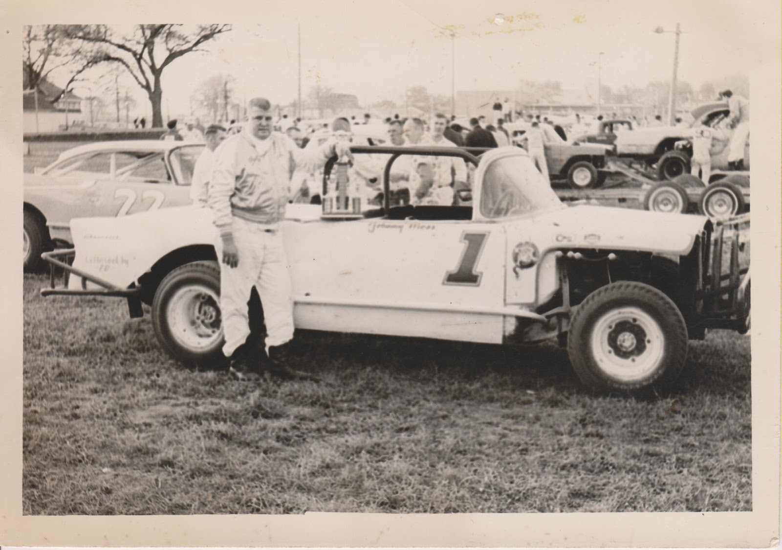 Back Stretch: More Than 200 Vintage Racing Pics