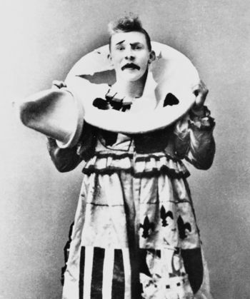 JANE ENTRE LINHAS: Rafael Padilla (Chocolat) & George Tudor Hall ...