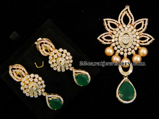 Simple Floral Diamond Pendant - Jewellery Designs