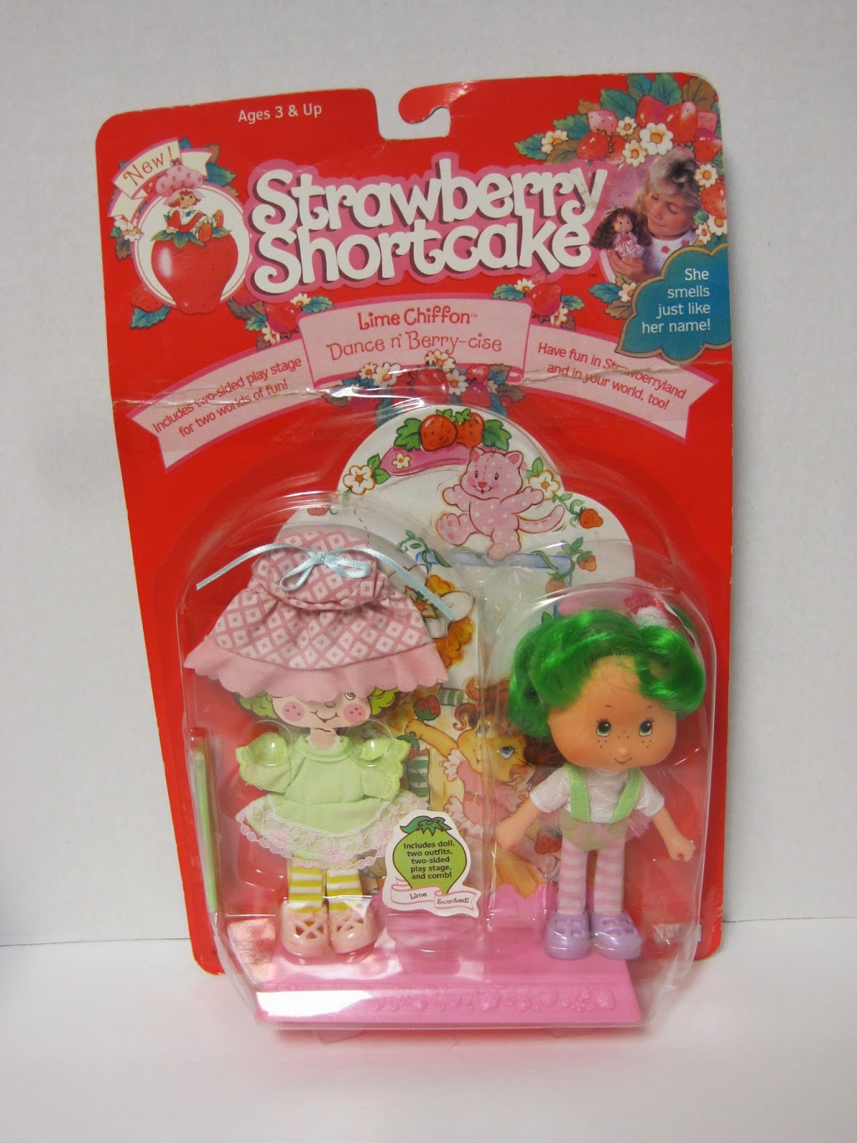 Never Grow Up: A Mom's Guide to Dolls and More: My Strawberry Shortcake ...